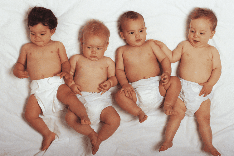 Cloth vs. Disposable Diapers: Which Kind Should I Use?